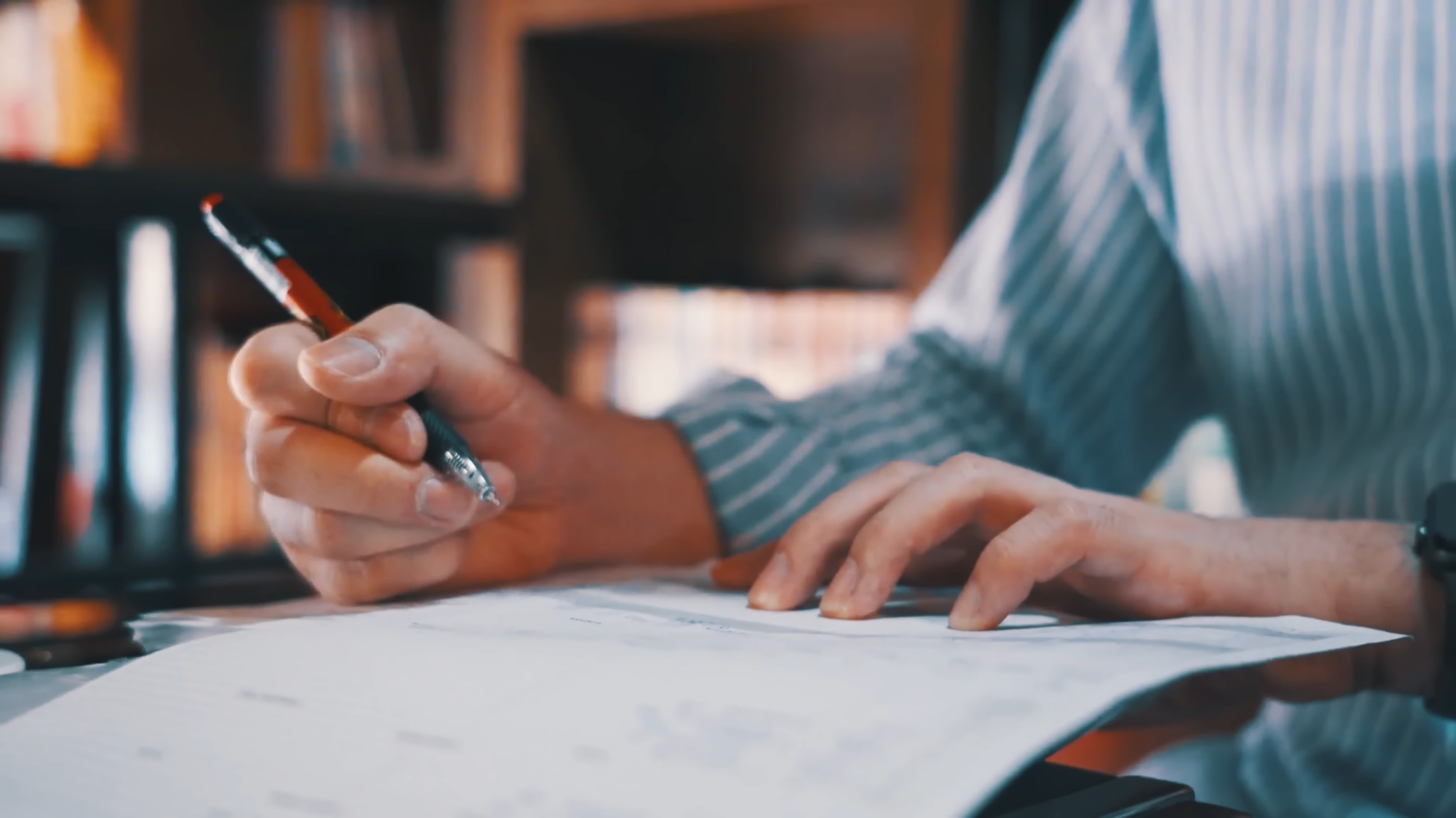 How to Write an Interview Paper: 11 Tips for Crafting a Compelling ...