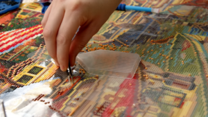 A Beginner's Guide on How to Do Diamond Painting: 16 Tips and Tricks ...