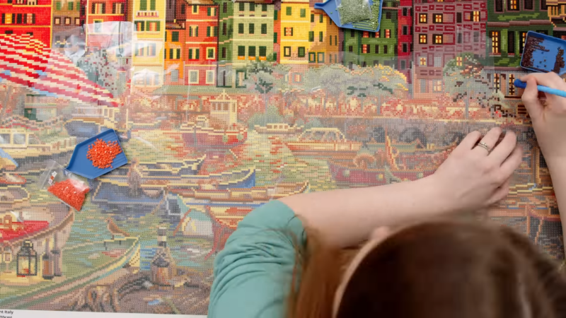 A Beginner's Guide on How to Do Diamond Painting: 16 Tips and Tricks ...